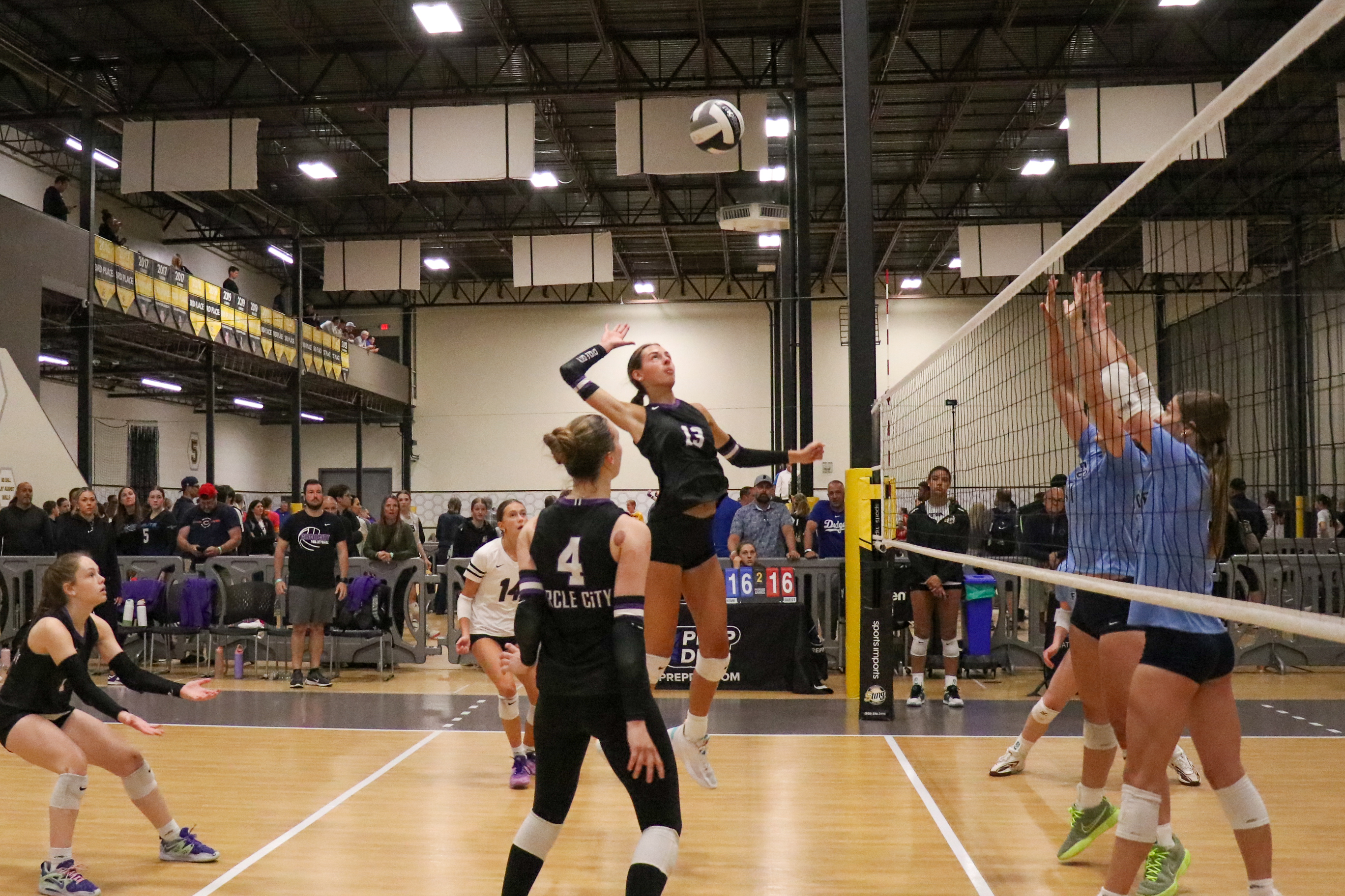 Middles in Beast Mode at the Gauntlet: Part 1 | Prep Dig